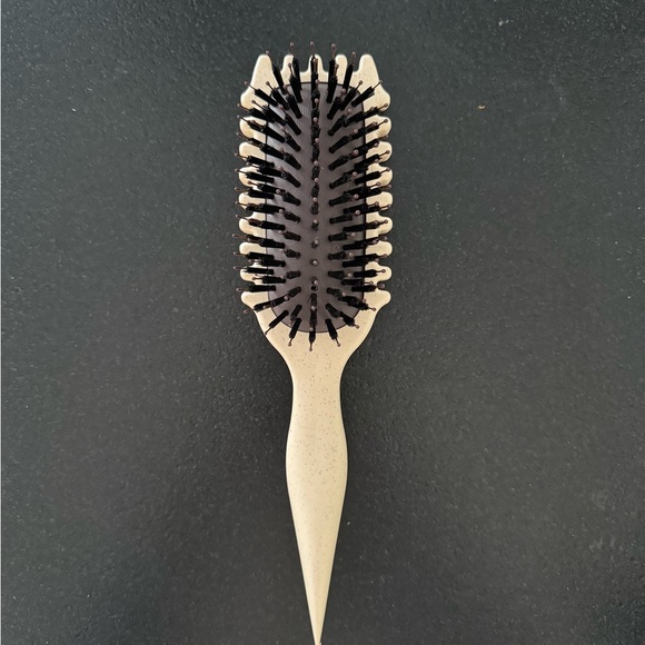 Bounce Curl | Accessories | Bounce Curl Define Edge Lift Brush | Poshmark